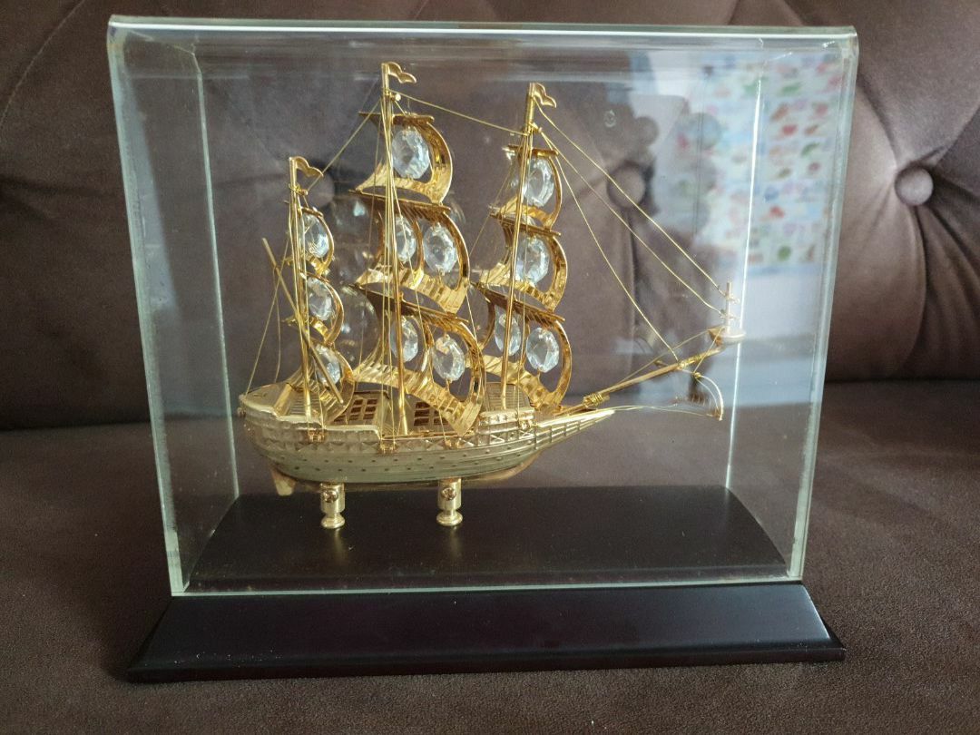 Crystal Temptations 24k Gold Plated, Hobbies & Toys, Memorabilia ...