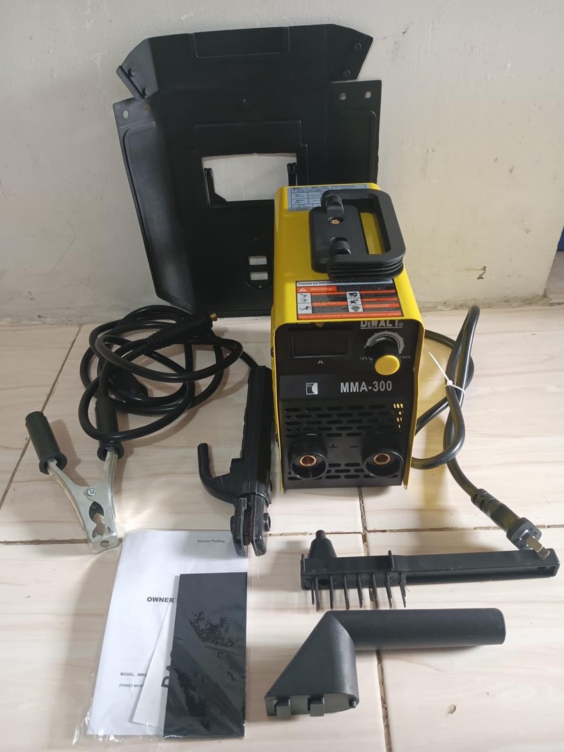 Dewalt 300amp Mini Portable Welding Machine, Commercial & Industrial ...