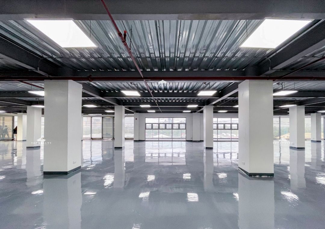 Expansive 710 sqm Commercial Office Space for lease near transportation ...