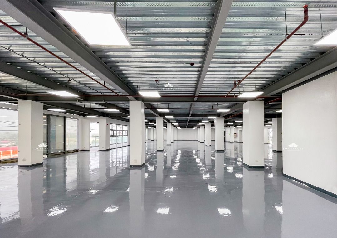 Expansive 710 sqm Commercial Office Space for lease near transportation ...