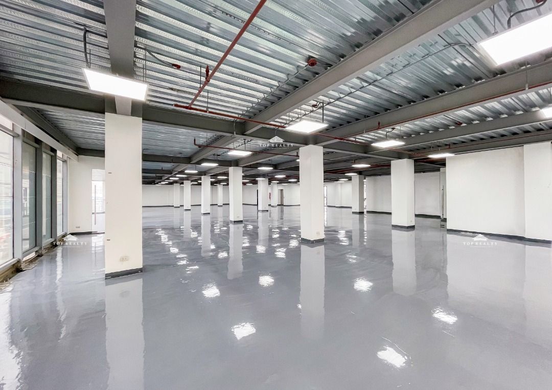 Expansive 710 sqm Commercial Office Space for lease near transportation ...