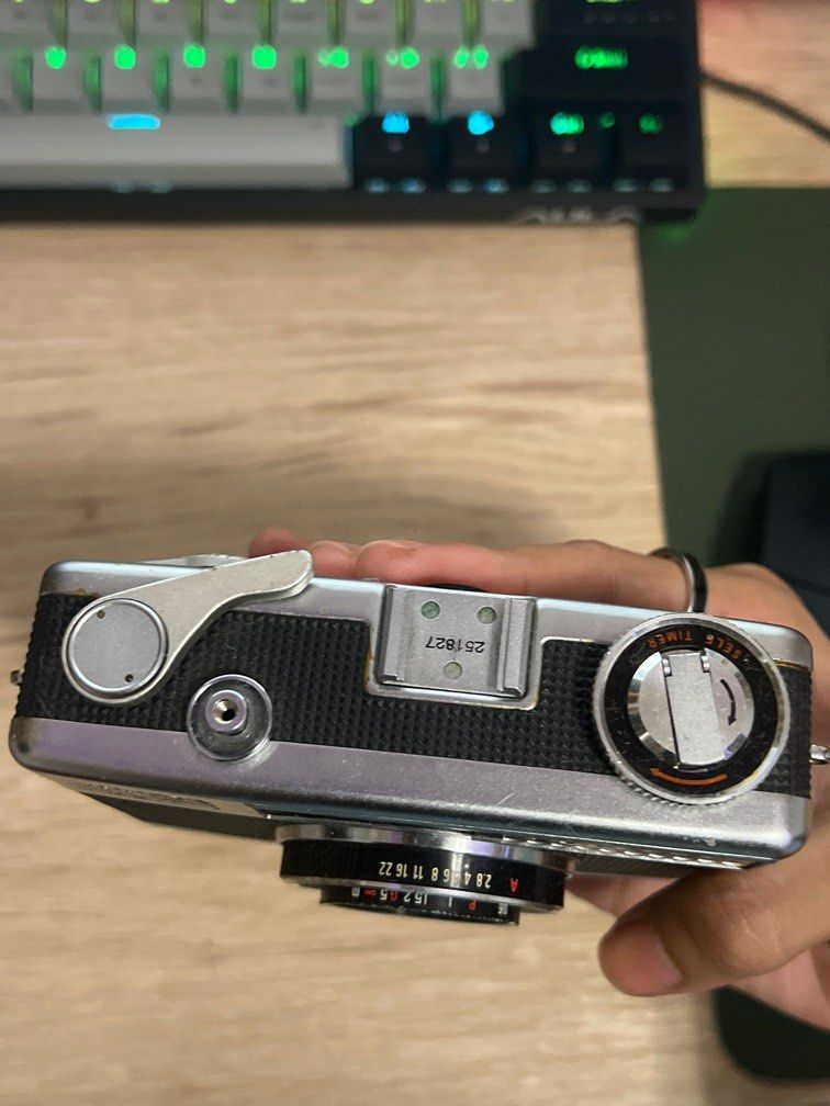Fujica Half 35mm half frame, Photography, Cameras on Carousell