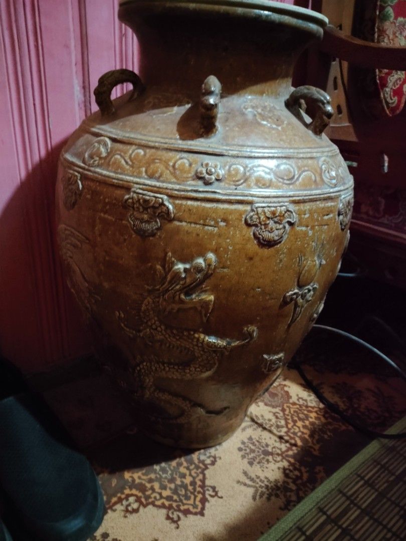 Guci Antik dayak, Antik, Lainnya di Carousell