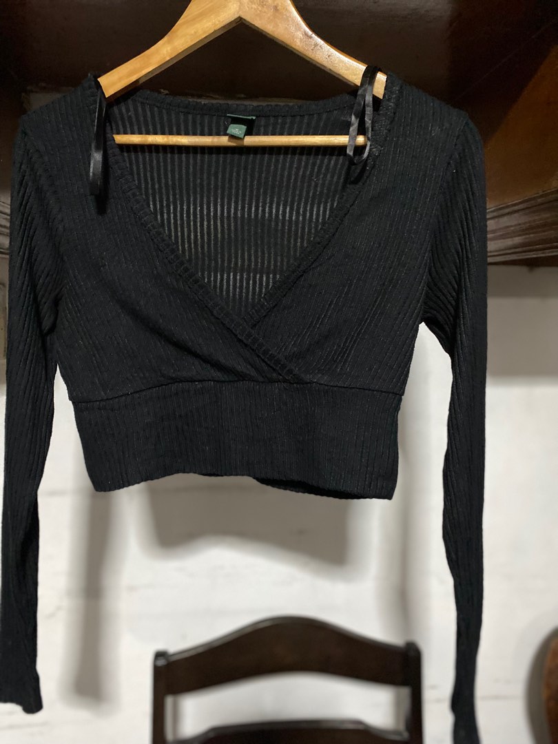 Hanging Crop Top womens cardigan black, Women's Fashion, Tops ...