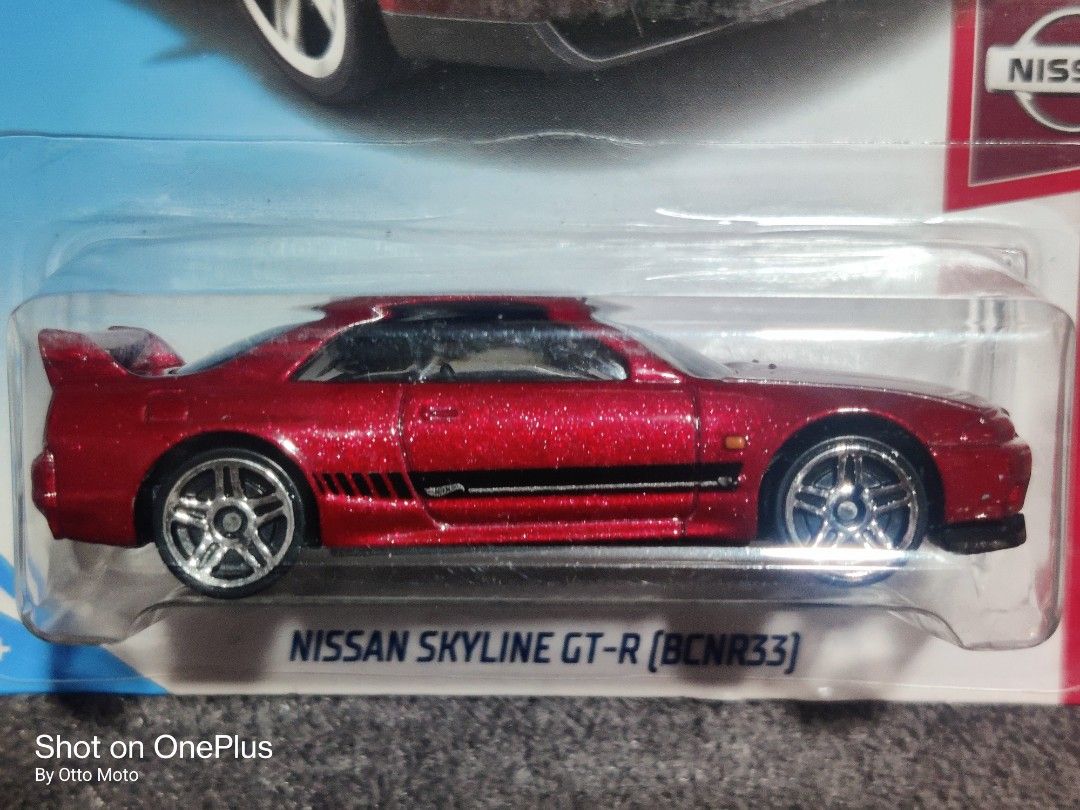Hot Wheels Assorted Set Nissan Skyline GT-R R32 Godzilla R33, Hobbies ...