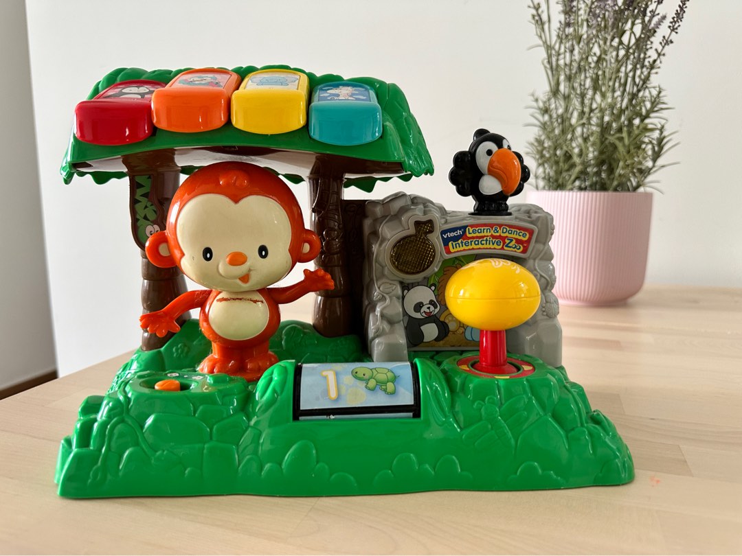 INTERACTIVE TOYS Vtech Learn & Dance Interactive Zoo, Babies & Kids, Infant Playtime on Carousell