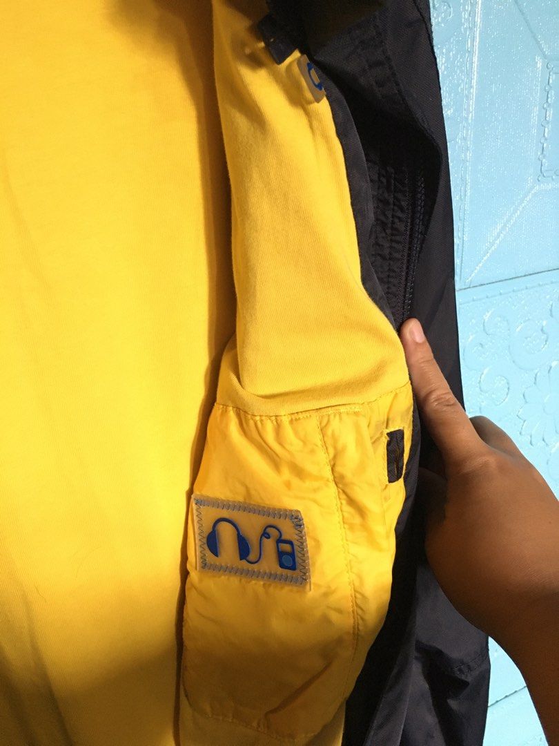 jacket yishion, Men's Fashion, Coats, Jackets and Outerwear on Carousell