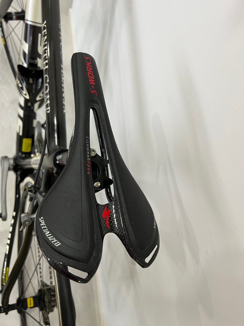 Full Carbon Road Bike - Jamis Xenith Comp, Sports Equipment, Bicycles ...