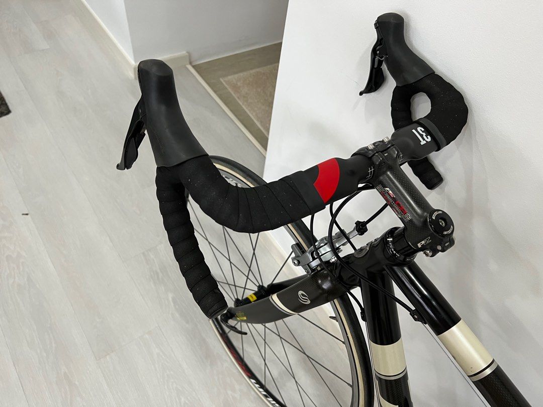 Full Carbon Road Bike - Jamis Xenith Comp, Sports Equipment, Bicycles ...