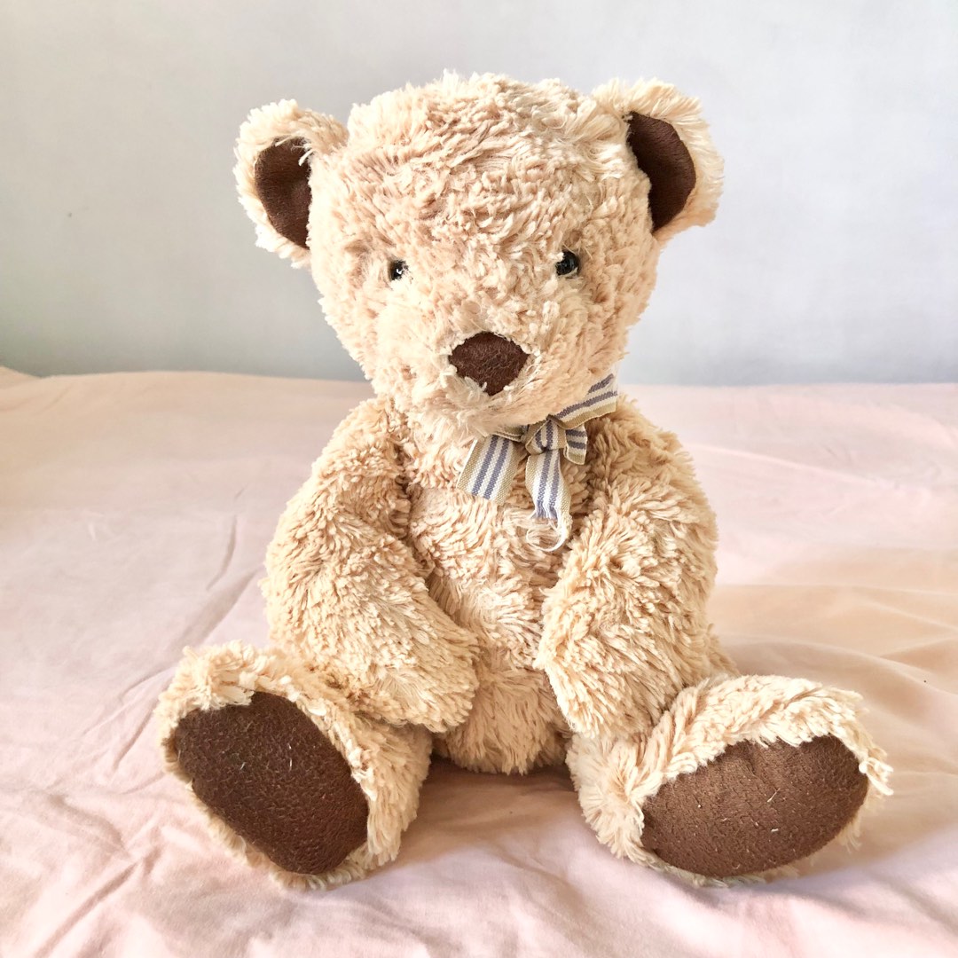 Jellycat edward bear, Hobbies & Toys, Toys & Games on Carousell
