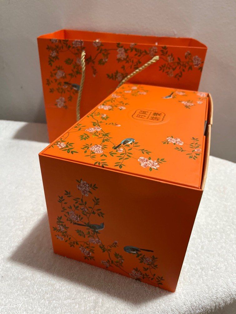 Jewellery Box / MoonCake Box, Women's Fashion, Jewelry & Organisers ...