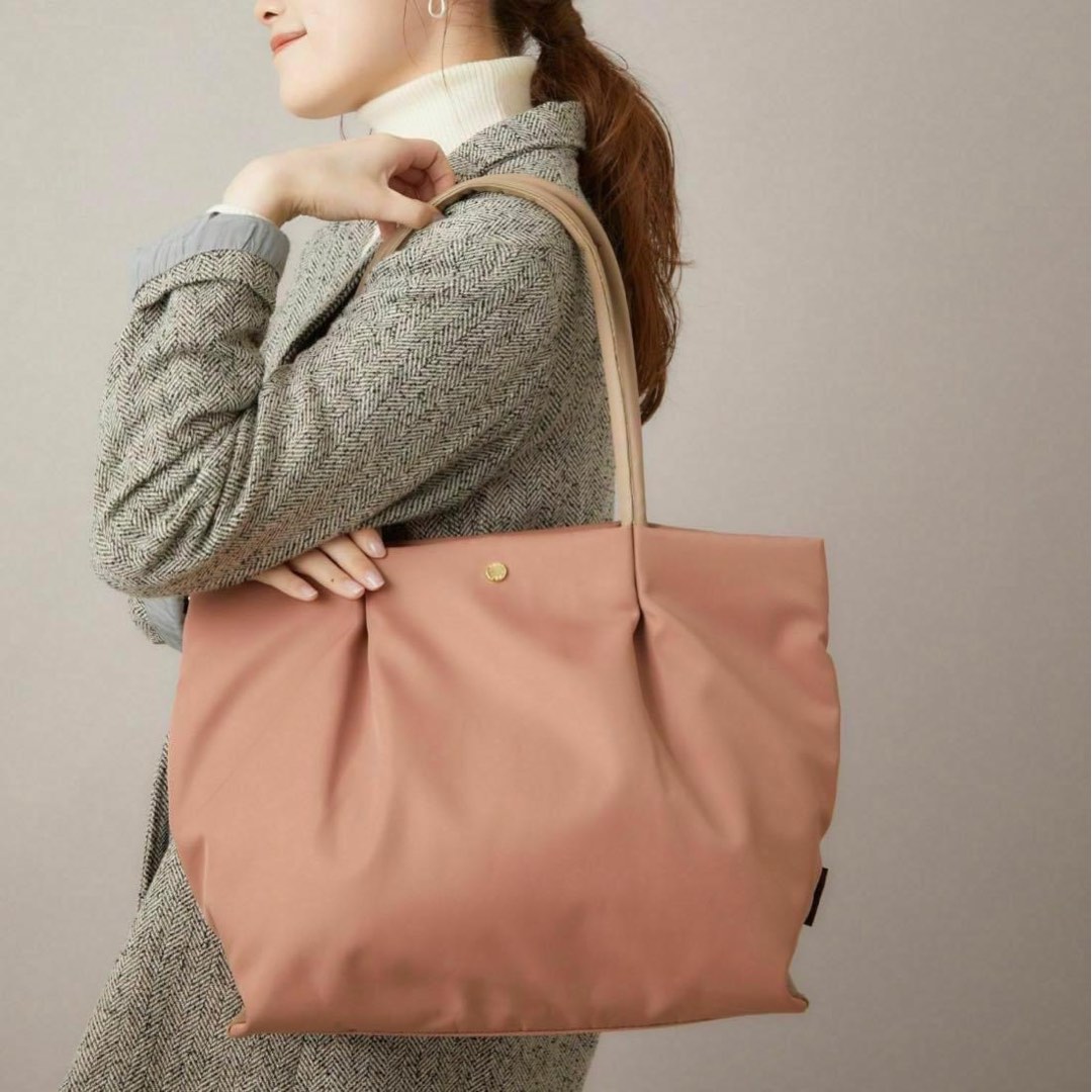 Legato Largo Tote Bag (Pre-order), Women's Fashion, Bags & Wallets ...