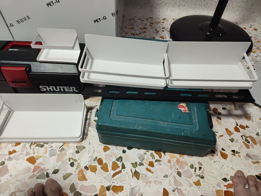 Magnetic sauce holder., Furniture & Home Living, Kitchenware ...