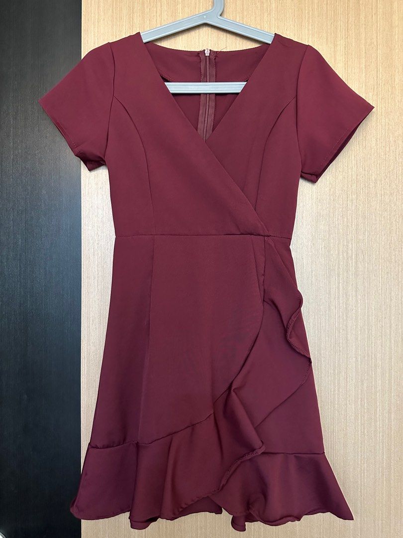 Maroon Red Dress, Women's Fashion, Dresses & Sets, Dresses on Carousell