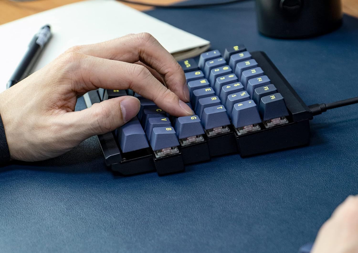 Mistel MD770 RGB Wired + Wireless Bluetooth TKL Split Mechanical ...