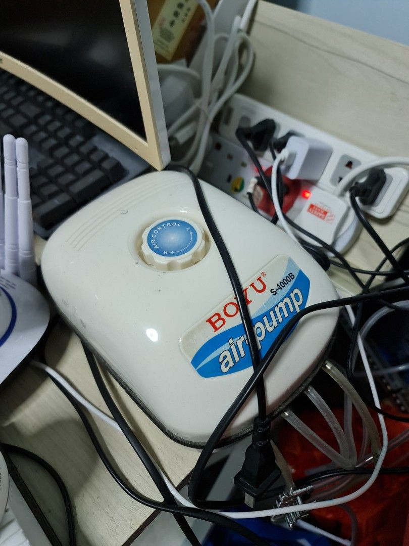 Multi Air Pump (BIG), Pet Supplies, Homes & Other Pet Accessories on ...