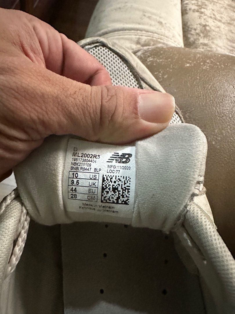 Nb 2002r Cream, Men's Fashion, Footwear, Sneakers on Carousell