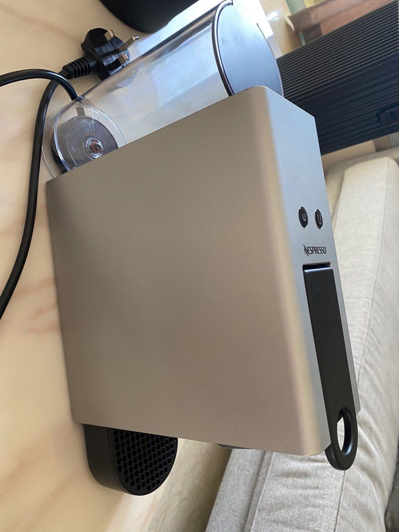 Nespresso Essenza Mini Silver, TV & Home Appliances, Kitchen Appliances ...