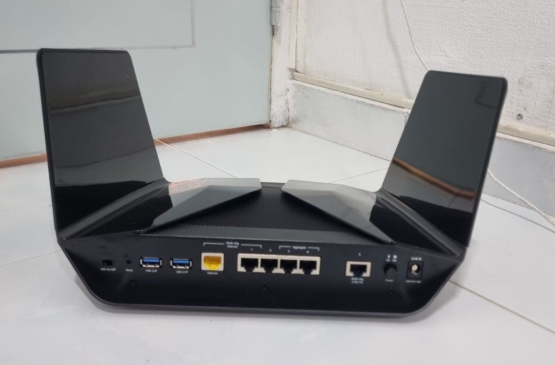 NETGEAR NIGHTHAWK RAX200 TRI-BAND AX12 WIFI 6 ROUTER - AX11000 ...