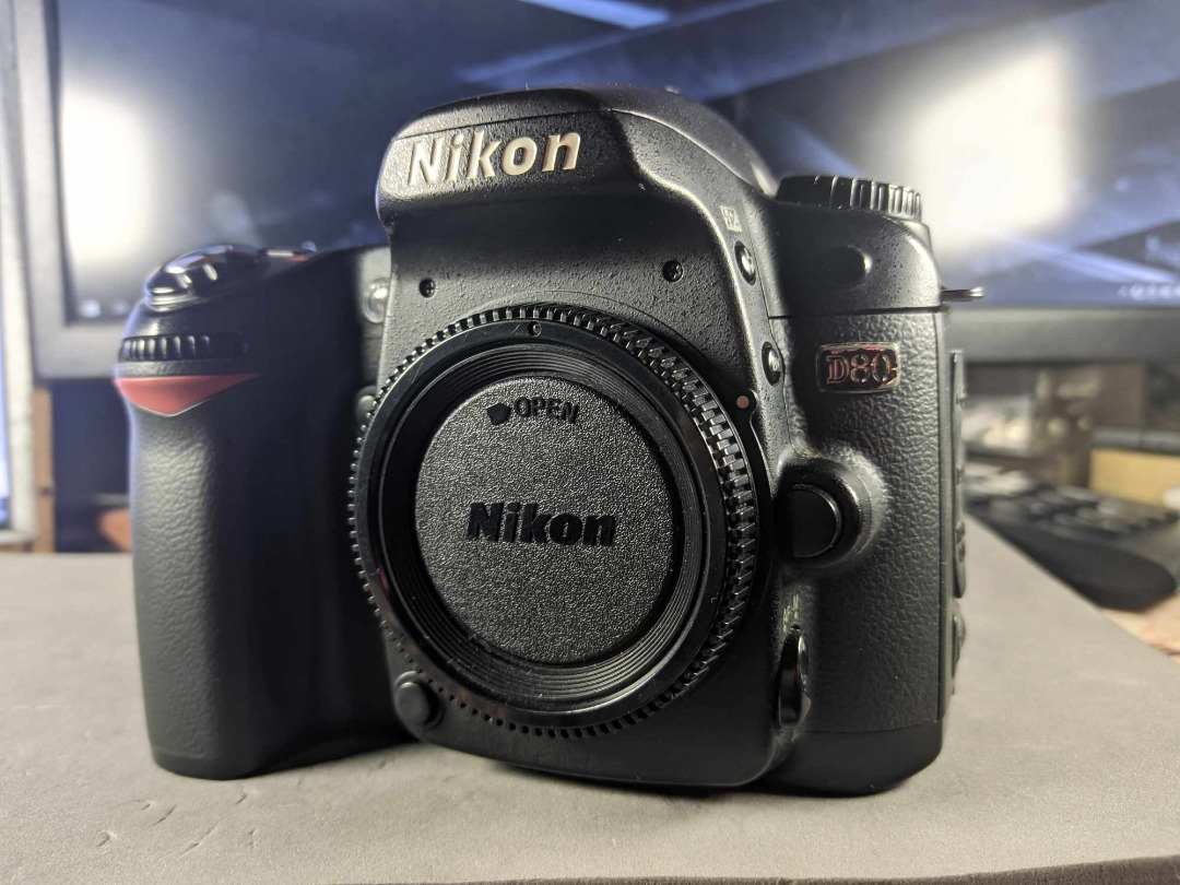 Nikon DSLR D80 camera, Photography, Cameras on Carousell