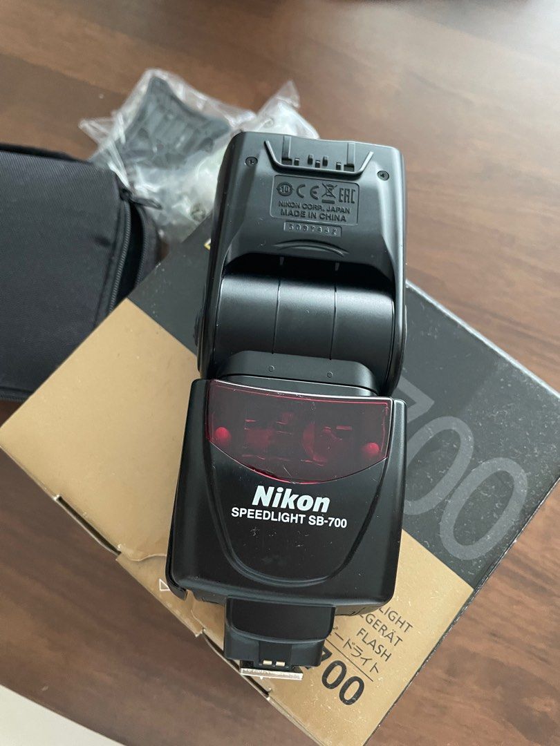 Nikon SB-700 speedlight flash, Photography, Photography Accessories, Flashes on Carousell