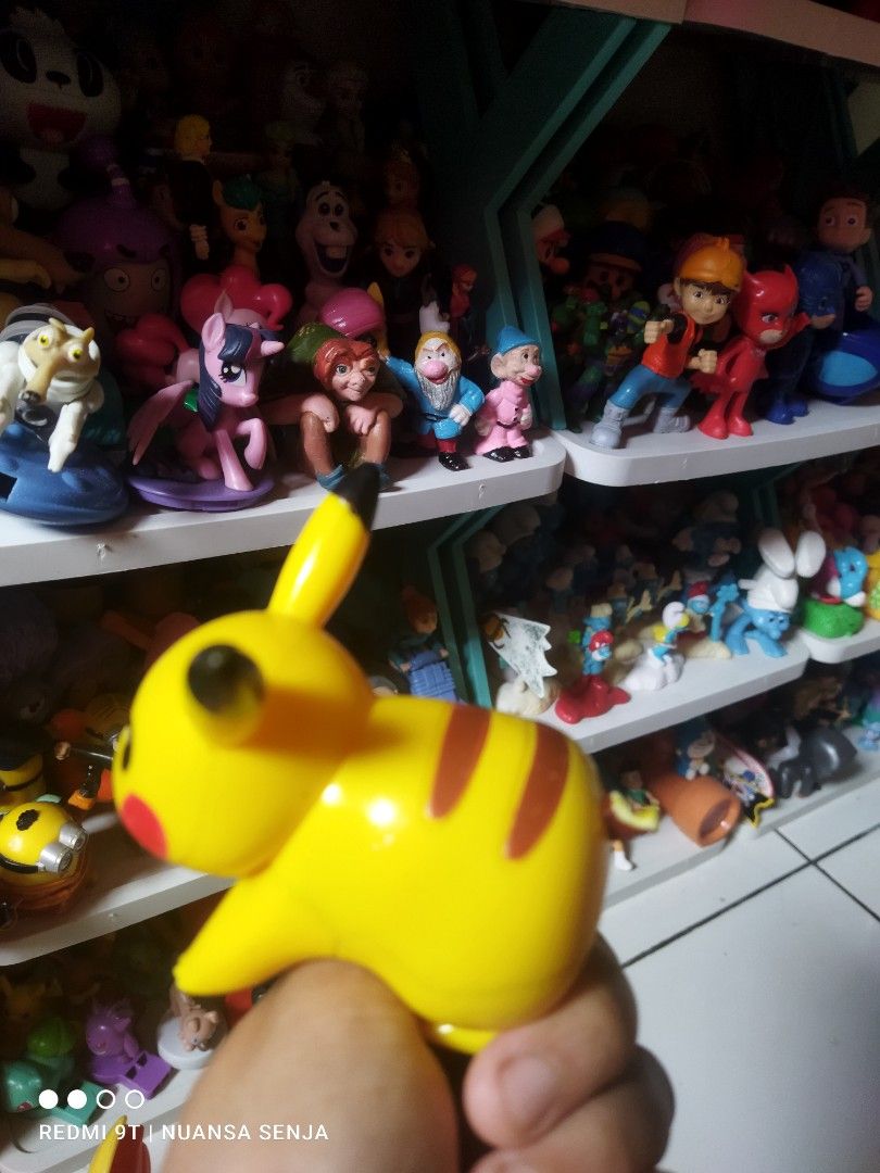 Pikachu minus ekor, Toys & Collectibles, Mainan di Carousell