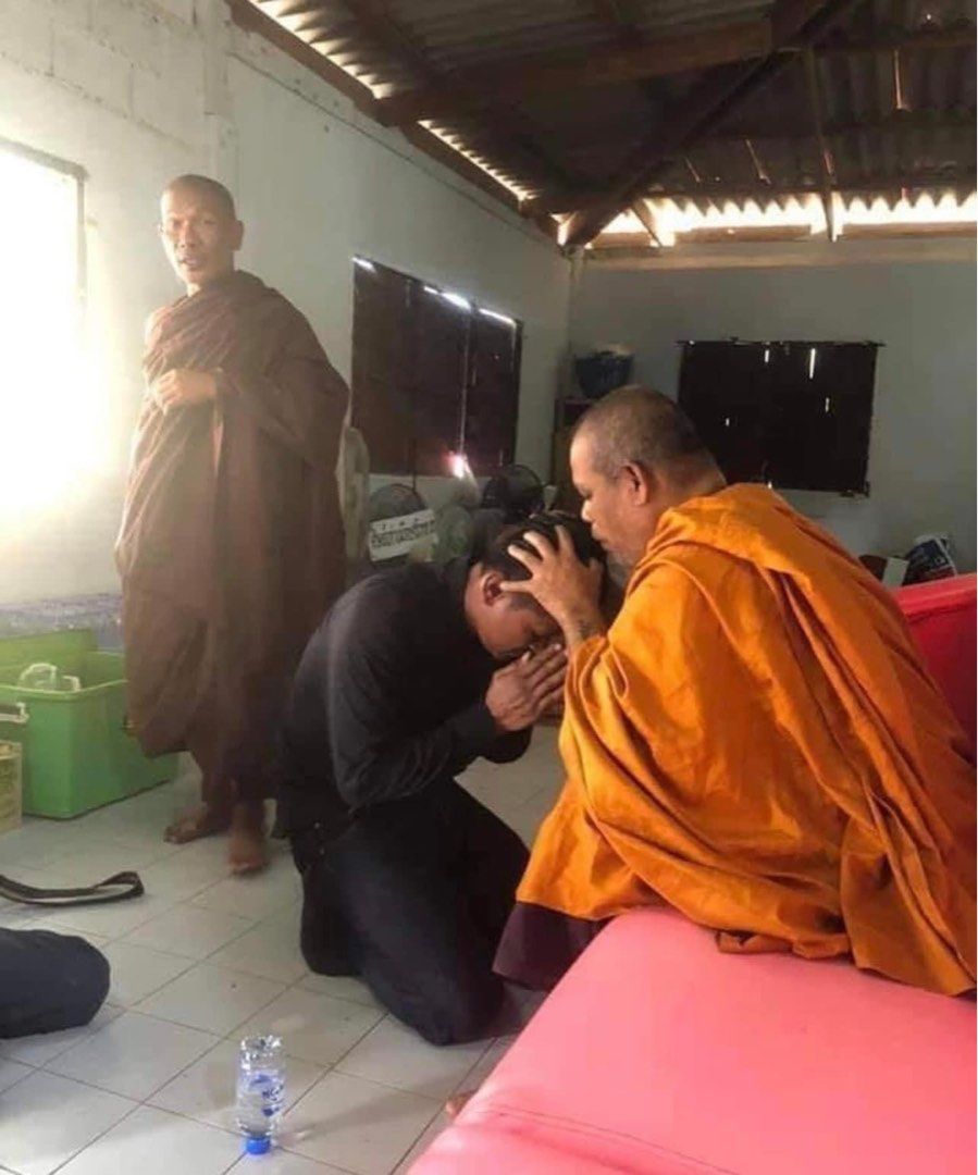 Pim Yai hand made phra KHun paen Kruba Phai Wan Wat Banrai Khok Sung B.E 2562 C.E 2019 Somdej ...