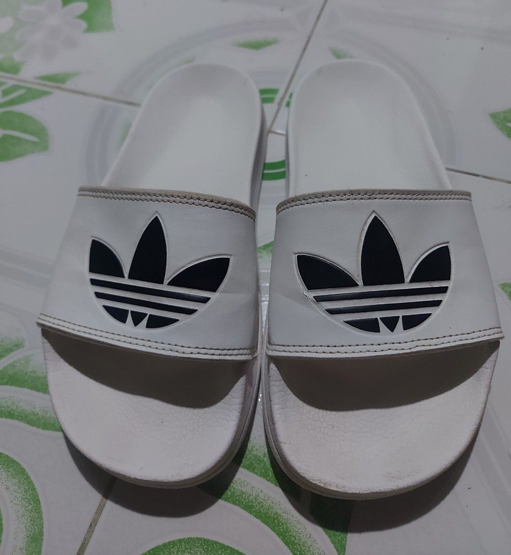 Preloved Original Adidas Slides, Women's Fashion, Footwear, Slippers ...