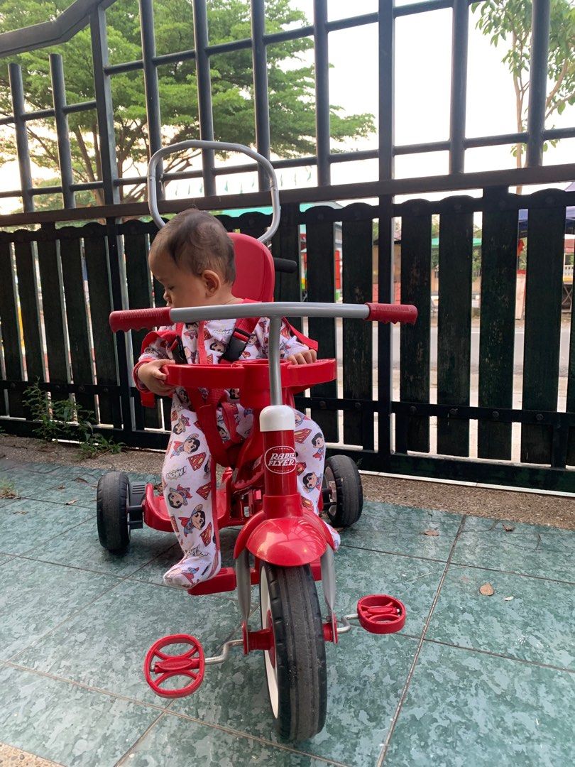 Radio Flyer Tricycle 4 in 1 basikal 3 roda, Babies & Kids, Infant ...