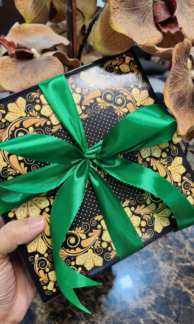 Ramadhan giftbox makanan sunnah kurma dan dried fruit, Food & Drinks ...