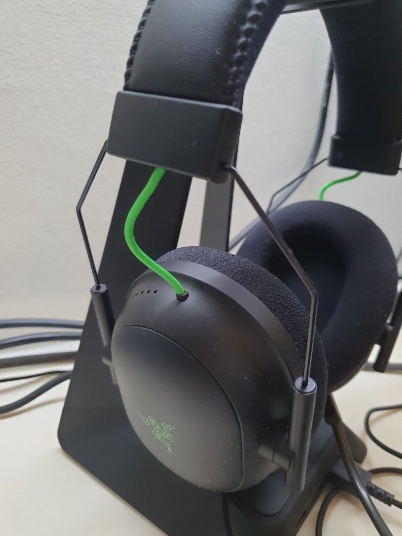 Razer Blackshark v2 + USB sound card, Audio, Headphones & Headsets on ...