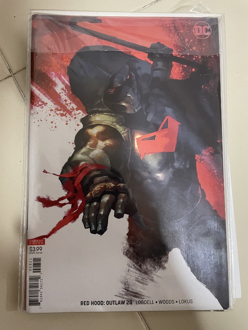 RED HOOD & THE OUTLAWS #28A (DC COMICS), Hobbies & Toys, Books ...