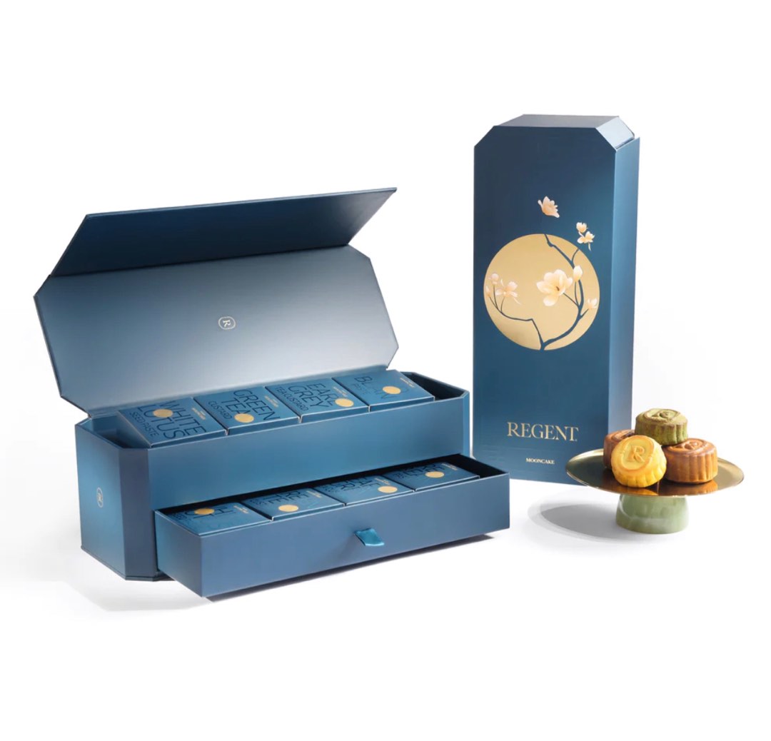 Regent Mini Assorted Flavour Mooncakes 麗間迷你雜錦月餅, 嘢食 & 嘢飲, 本地食物 - Carousell