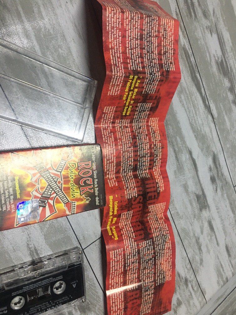 Rock dulu- dulu, Hobbies & Toys, Music & Media, Music Accessories on Carousell