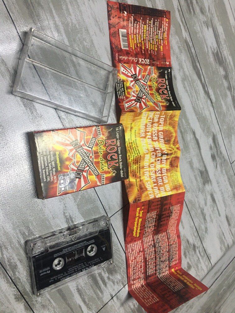 Rock dulu- dulu, Hobbies & Toys, Music & Media, Music Accessories on Carousell