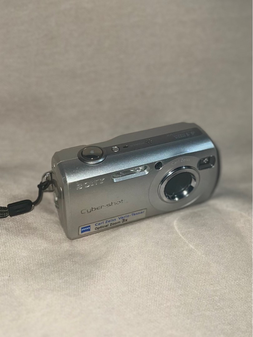 Sony Cybershot Digital Camera (Digicam), Photography, Cameras on Carousell