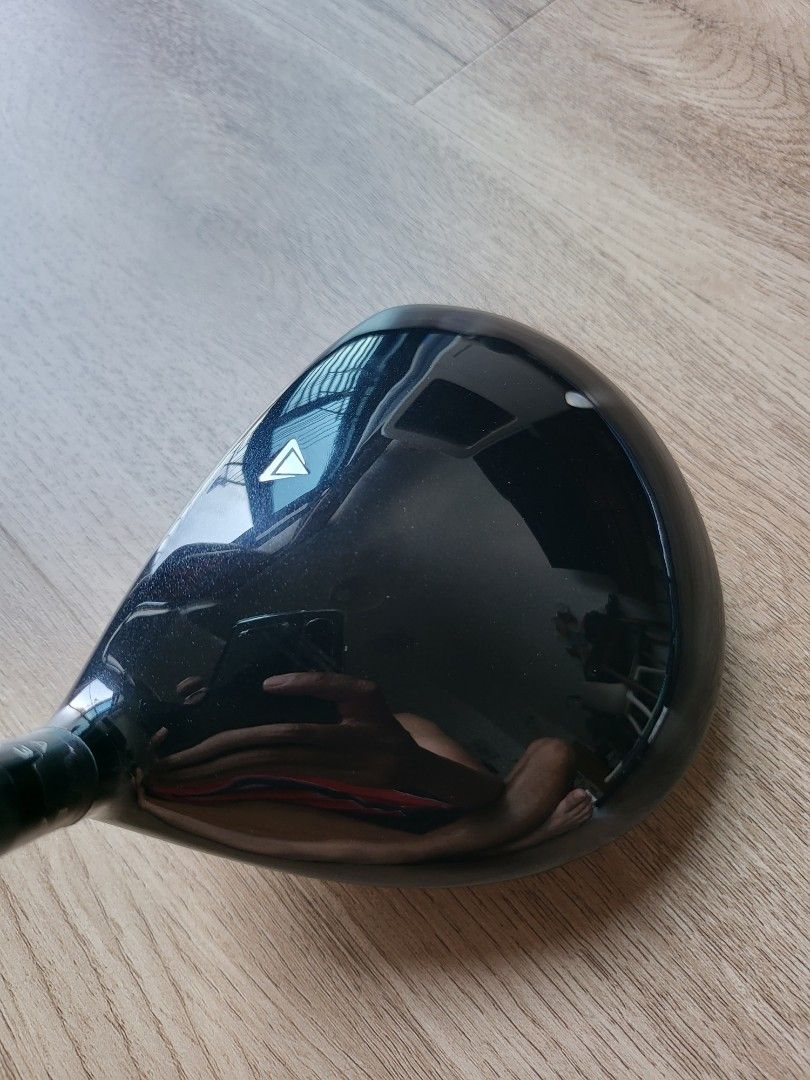 Titleist 915 D3 10.5 degree driver, Sports Equipment, Sports & Games, Golf on Carousell