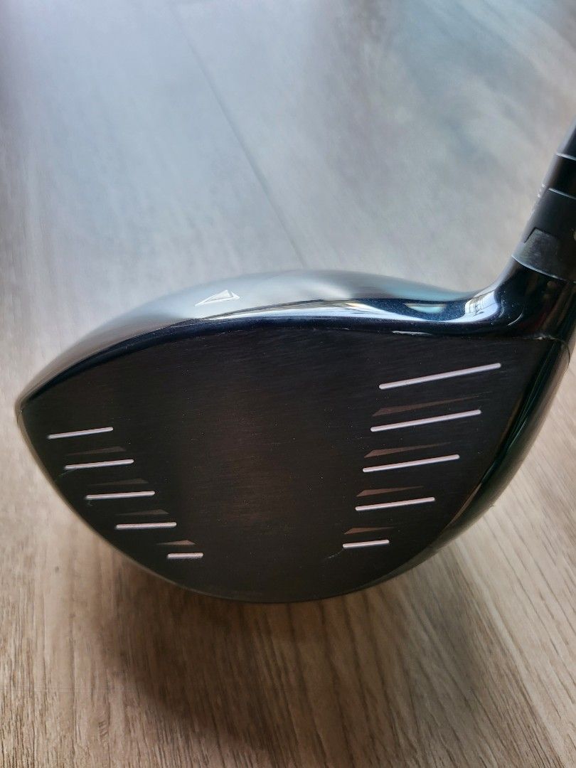 Titleist 915 D3 10.5 degree driver, Sports Equipment, Sports & Games, Golf on Carousell