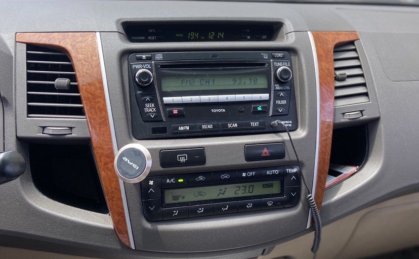 Toyota Fortuner 2010 Original Stereo / Head Unit with Hands-Free, Car ...