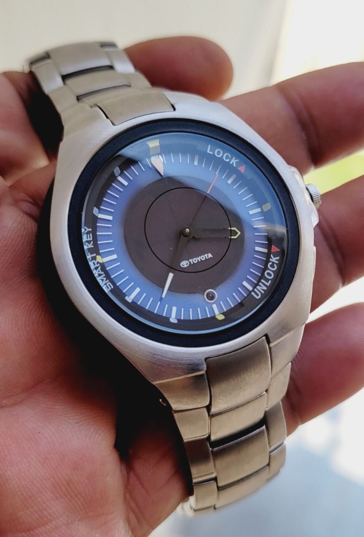 Toyota Smart Key Watch Titanium, Men's Fashion, Watches & Accessories ...
