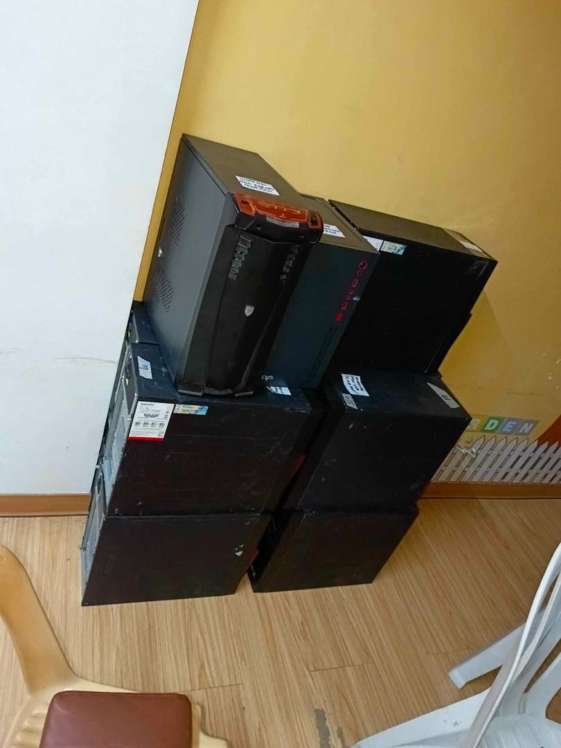 UPS/Mouse/keyboard/tabel144-60/cpu, Computers & Tech, Desktops on Carousell