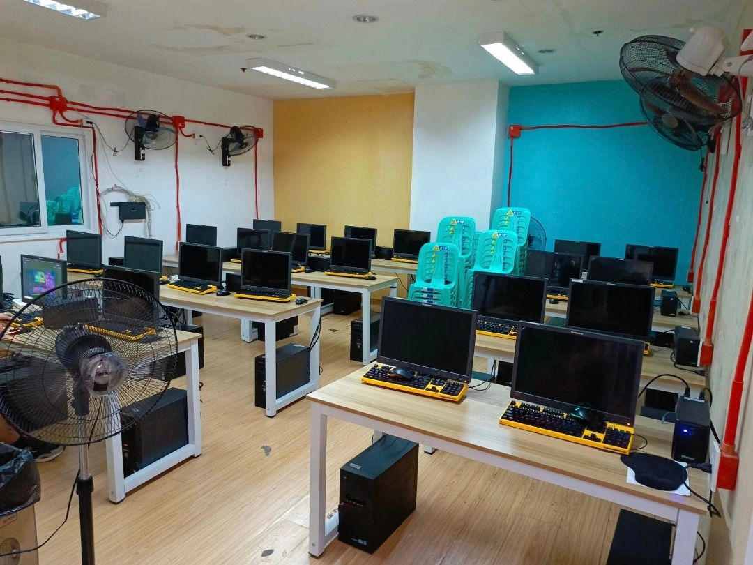 UPS/Mouse/keyboard/tabel144-60/cpu, Computers & Tech, Desktops on Carousell