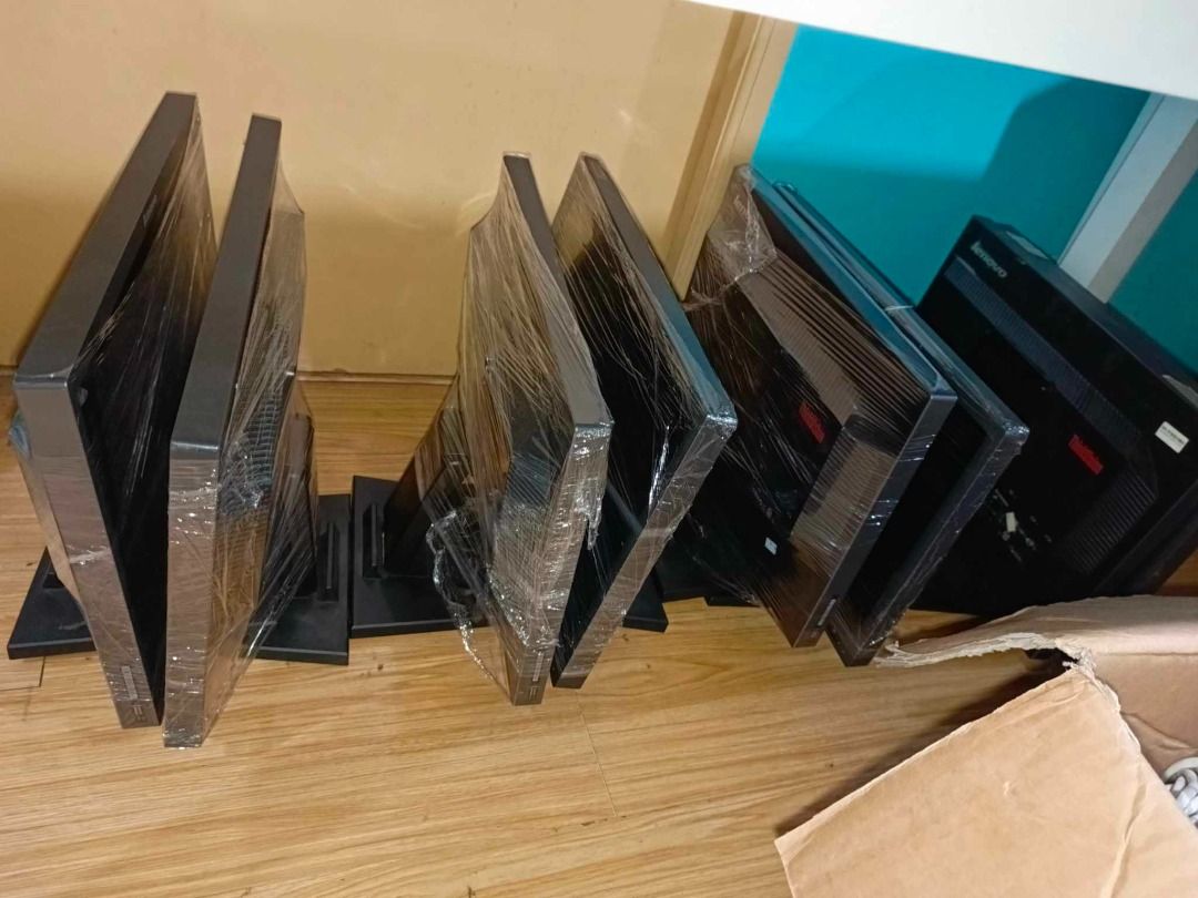 UPS/Mouse/keyboard/tabel144-60/cpu, Computers & Tech, Desktops on Carousell