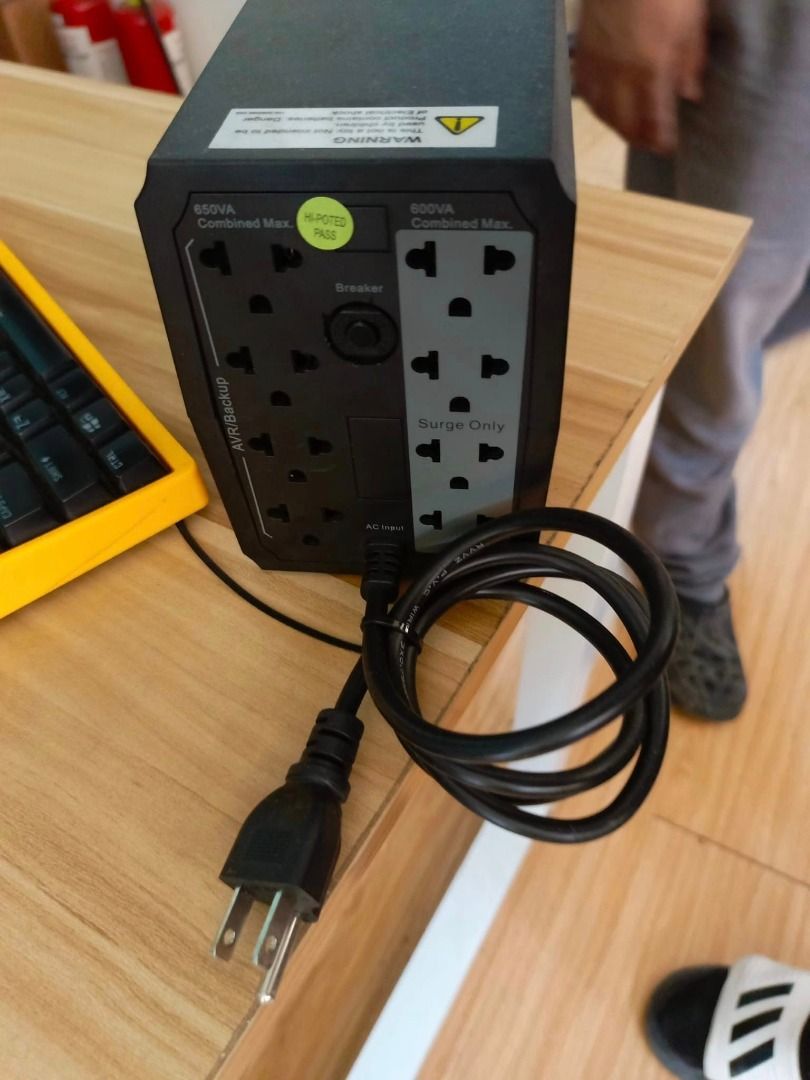 UPS/Mouse/keyboard/tabel144-60/cpu, Computers & Tech, Desktops on Carousell