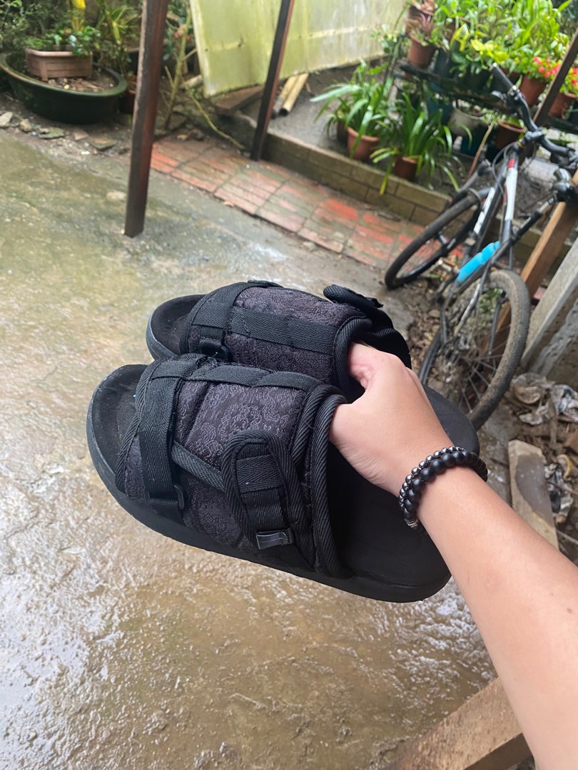 Visvim Christos, Men's Fashion, Footwear, Slippers & Slides on Carousell