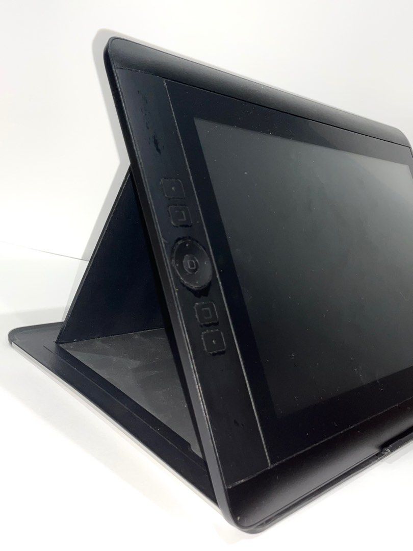 Wacom Cintiq 13HD Creative Pen Display, Computers & Tech, Laptops & Notebooks on Carousell