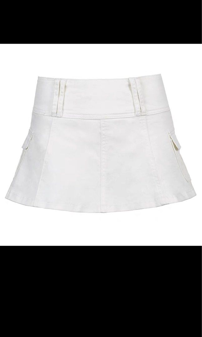White mini skorts, Women's Fashion, Bottoms, Skirts on Carousell