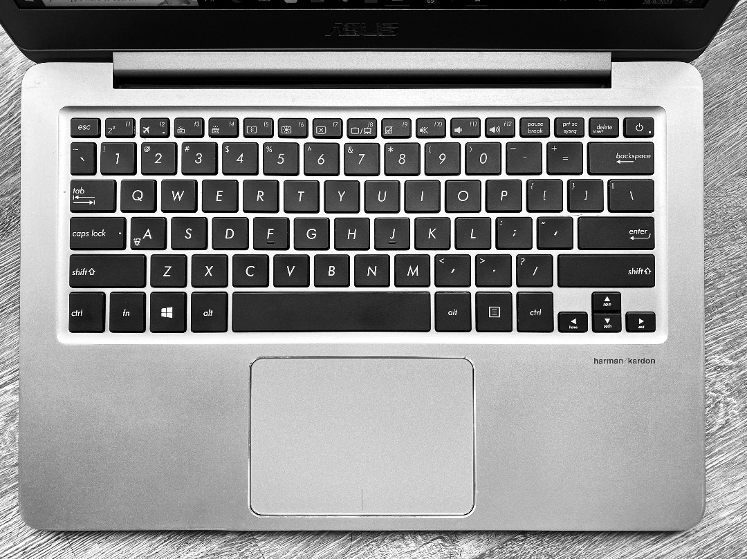 ASUS ZenBook UX330 13, 512GB, 8GB RAM, Intel i7 3.5GHz U330 330 ...