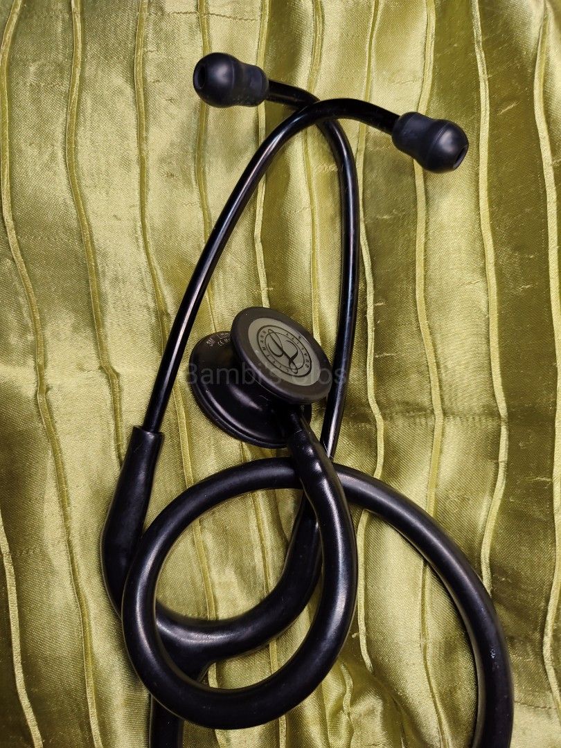AUTHENTIC Littmann Classic III Matte Black, Health & Nutrition, Medical ...