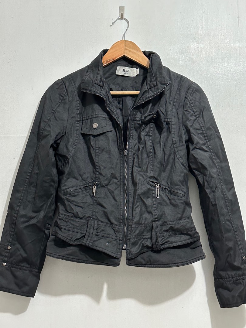 Black jacket pwede pangmotor, Women's Fashion, Coats, Jackets and Outerwear on Carousell